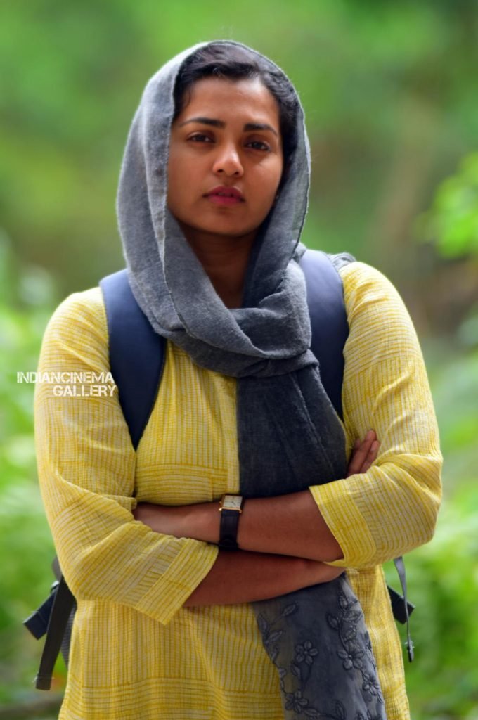 Parvathy Thiruvothu Biography, Age, Family & Movies - MixIndia
