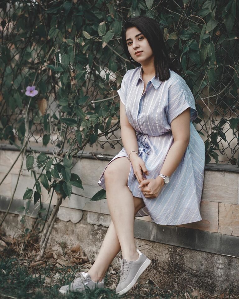 Aparna Thomas Biography, Age, Family & Movies - MixIndia