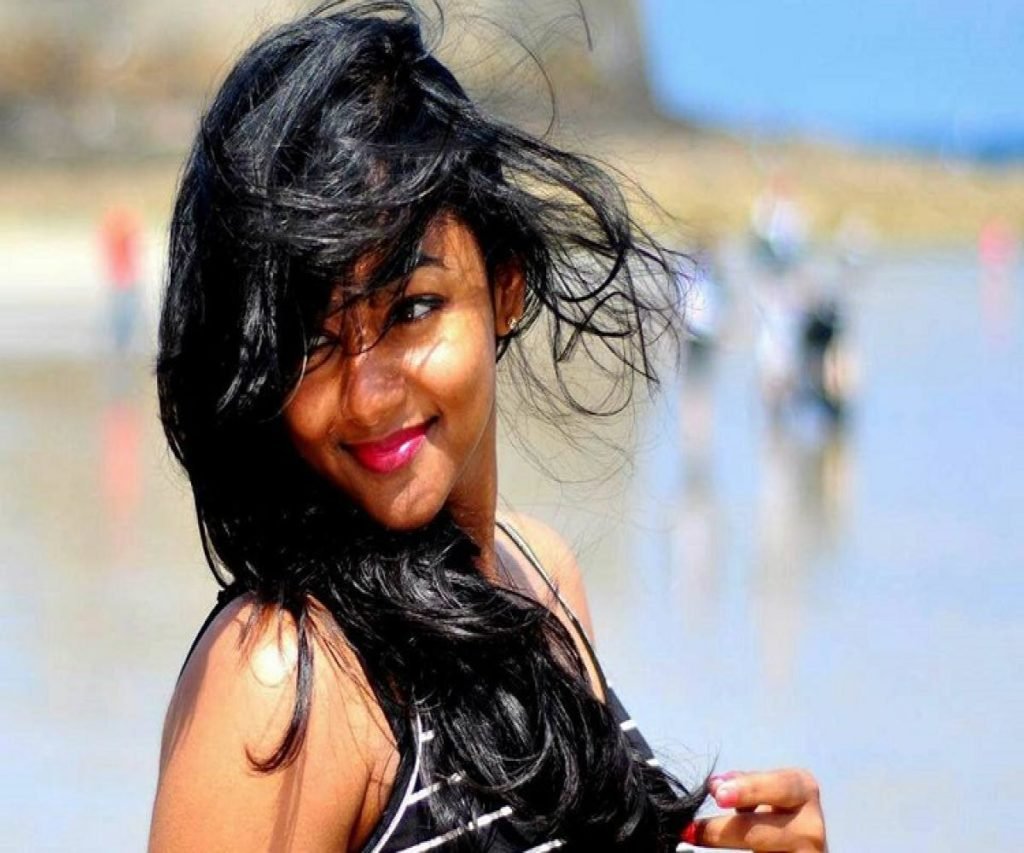 Santhy Balachandran Biography, Age, Family & Movies - MixIndia