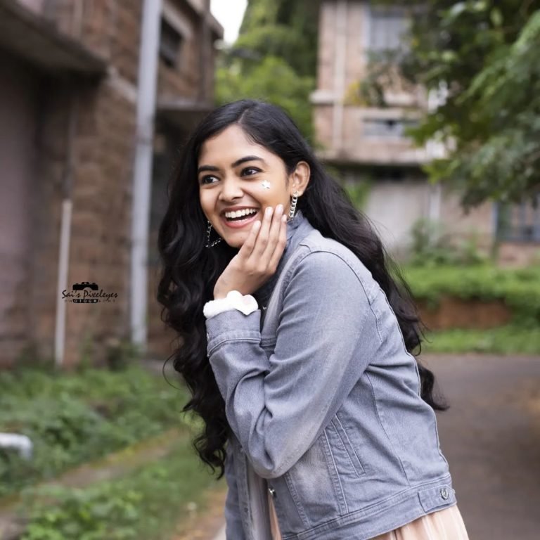 Ananya Sharma (30 Weds 21) Biography, Age, Family & Movies - MixIndia