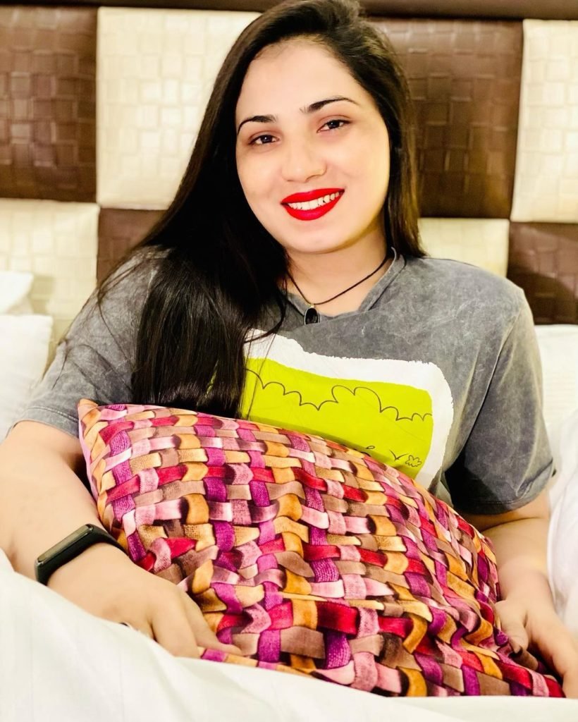 Mehak Malik Biography, Age, Family & Movies - MixIndia