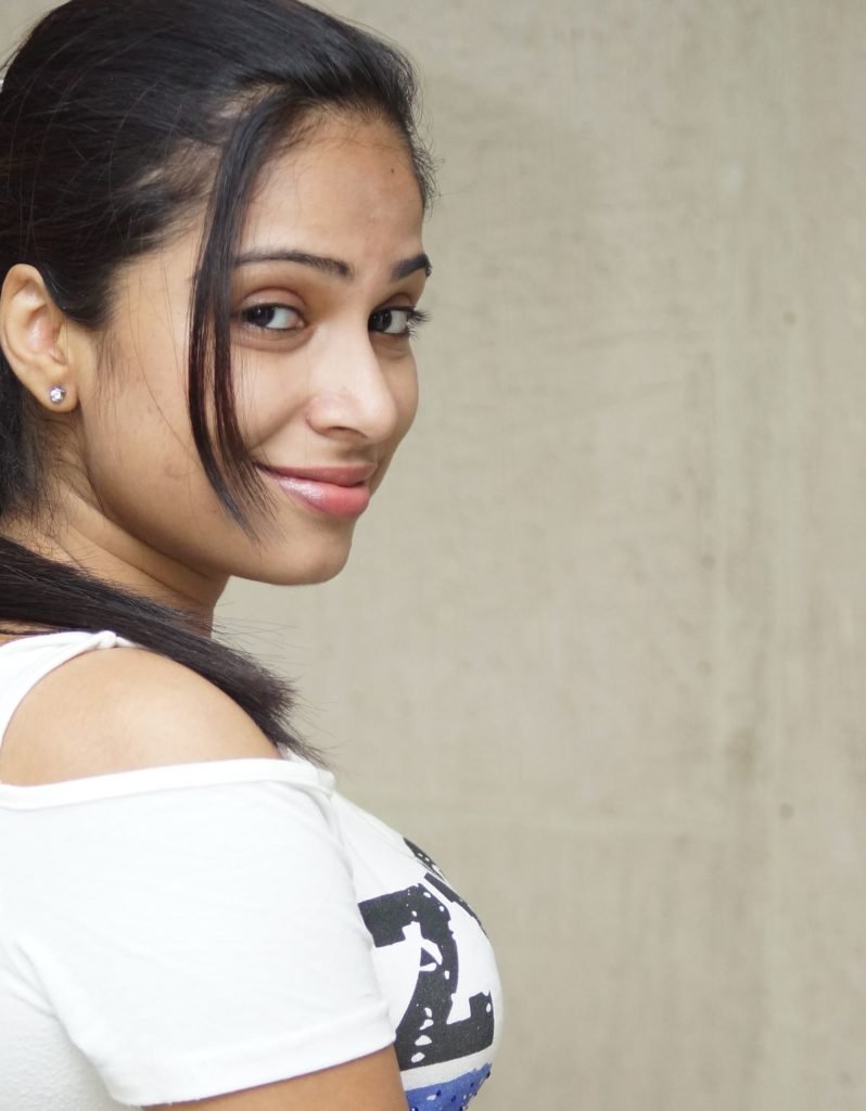 Vrushali Gosavi Biography, Age, Family & Movies - MixIndia