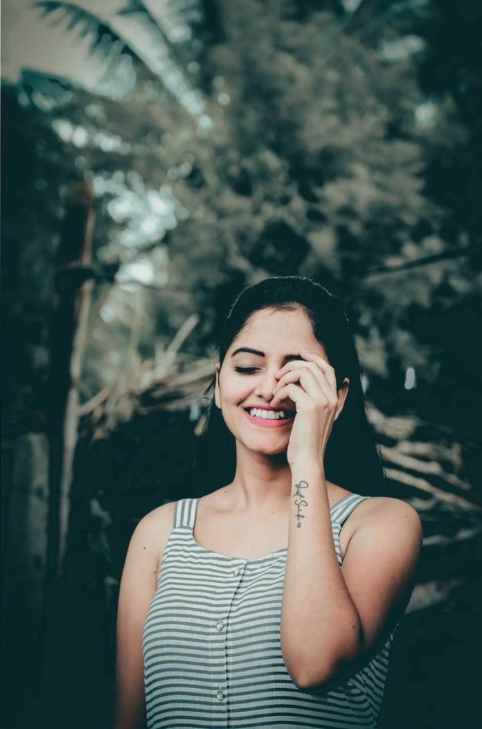 Darshini Gowda Biography, Age, Family & Movies - MixIndia