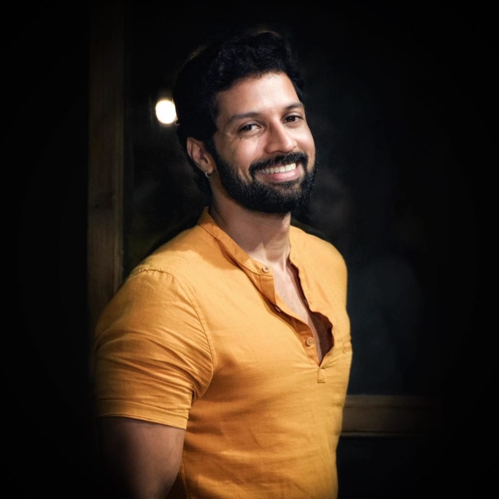 Santhosh Prathap Biography, Age, Family & Movies - MixIndia