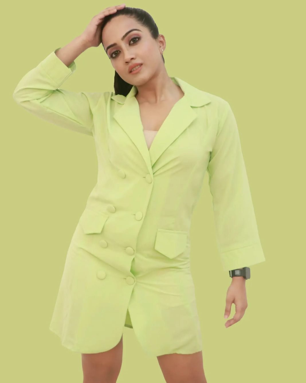 Amika Shail Biography, Age, Family & Movies - MixIndia