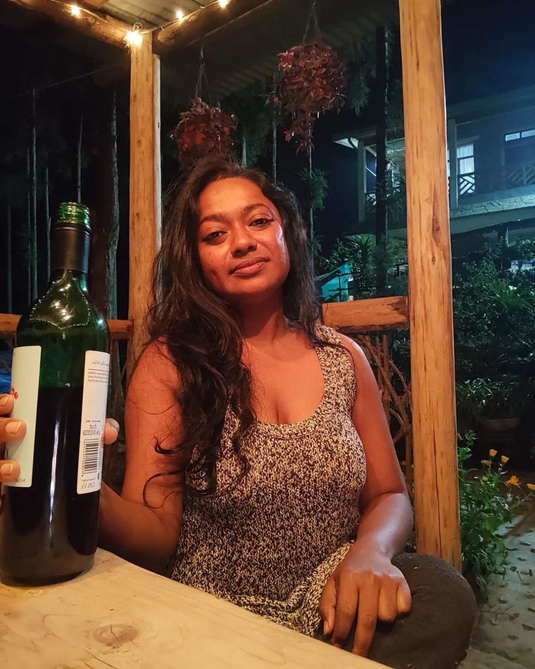 Eshika Dey Biography, Age, Family & Movies - MixIndia