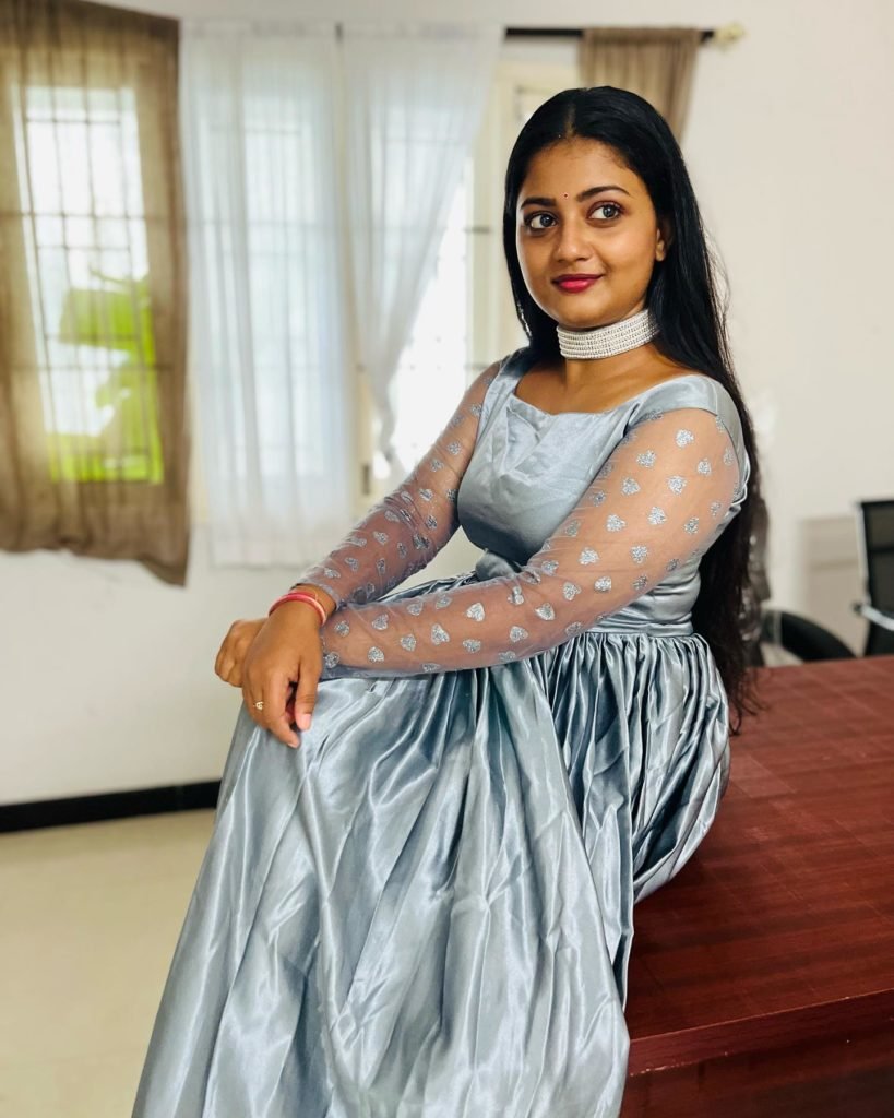 Gomathi Priya (Actress) Biography, Age, Family & Movies - MixIndia
