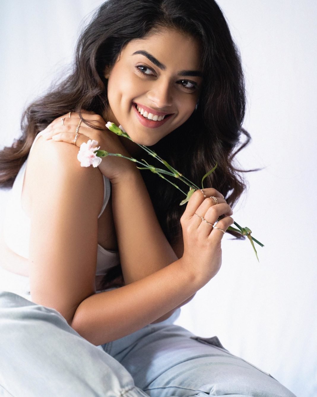 Siddhi Idnani Biography, Age, Family & Movies - MixIndia